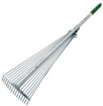 5 Best Garden Rakes for 2024 | Australian Buying Guide - AGT