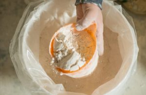 Using Gypsum to Improve Clay Soil in Australia : AGT